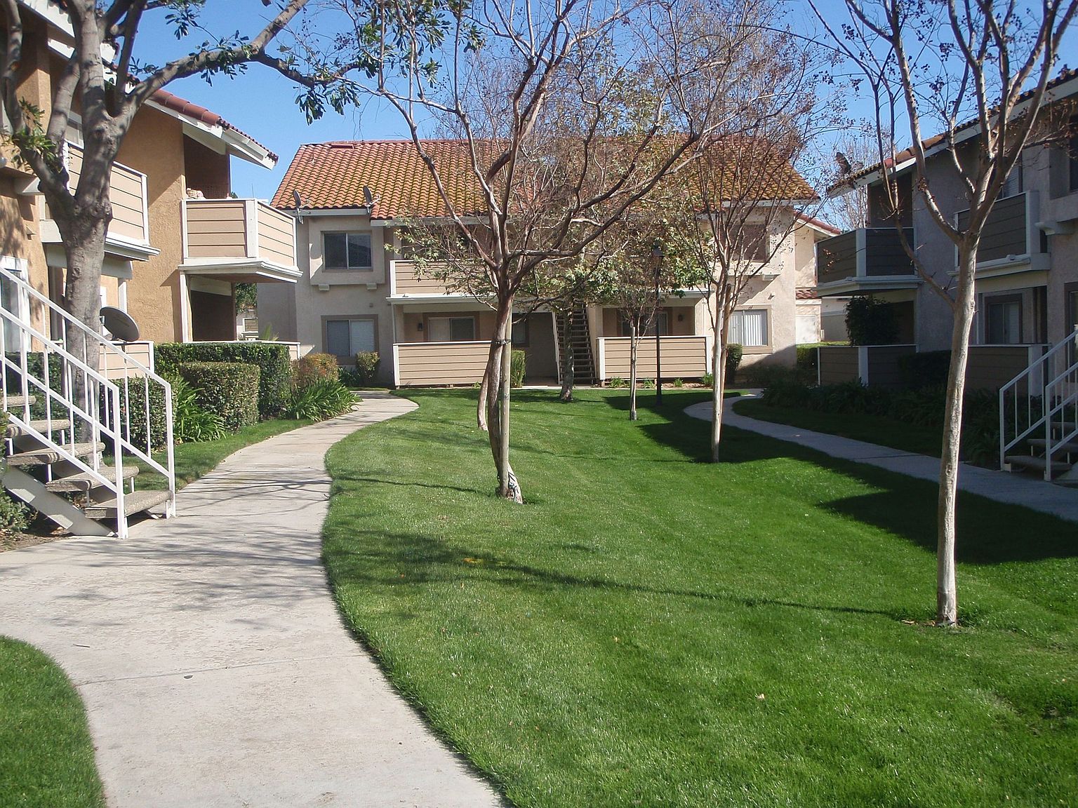 3651 Country Oaks Loop UNIT D, Ontario, CA 91761 | Zillow