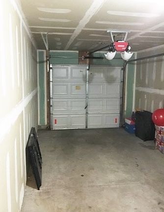 648 Lydia Ln #1, Pontiac, MI 48341 | Zillow