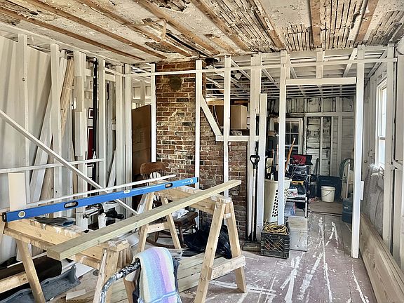 23 McKinley Ave, Norwich, CT 06360 | MLS #24016353 | Zillow