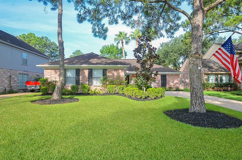 7607 Sandygate Ln, Houston, TX 77095 | Zillow