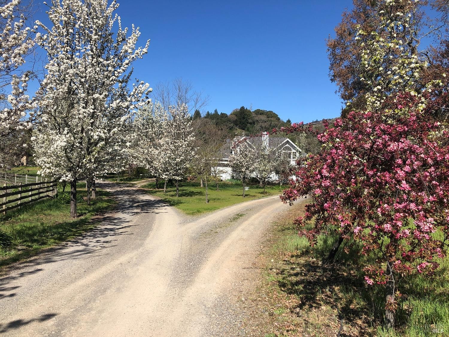 25400 Hulbert Road, Yorkville, CA 95494 | MLS #325054695 | Zillow