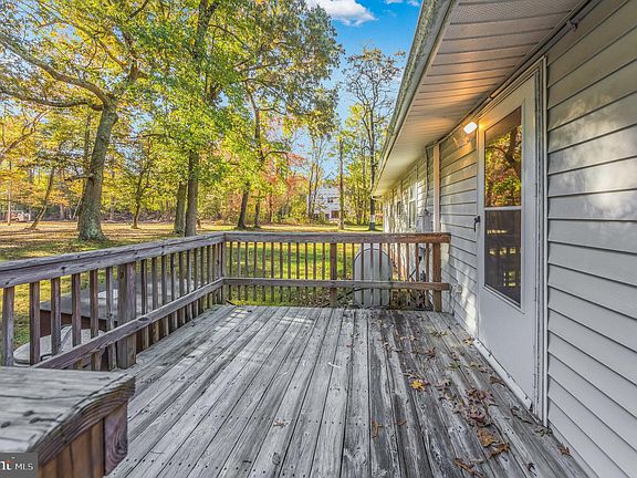 3311 Mathias Point Rd, King George, VA 22485 | MLS #VAKG2004204 | Zillow