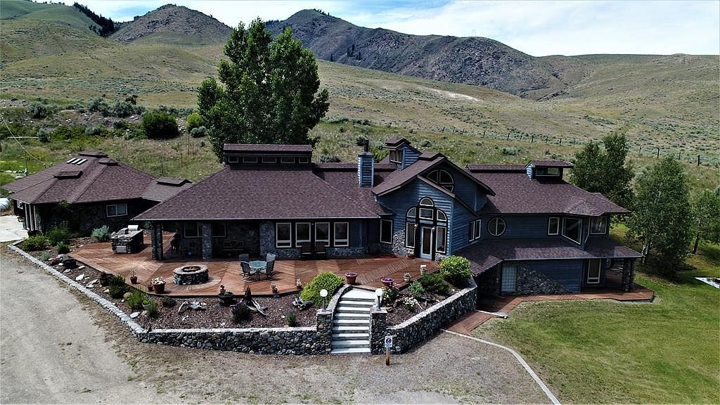 39 Pollard Creek Acres Rd, Salmon, ID 83467 | Zillow