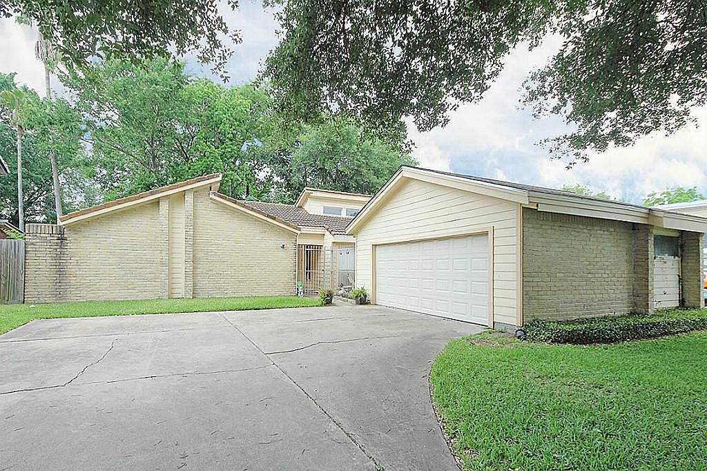 7619 Athlone Dr, Houston, TX 77088 | Zillow