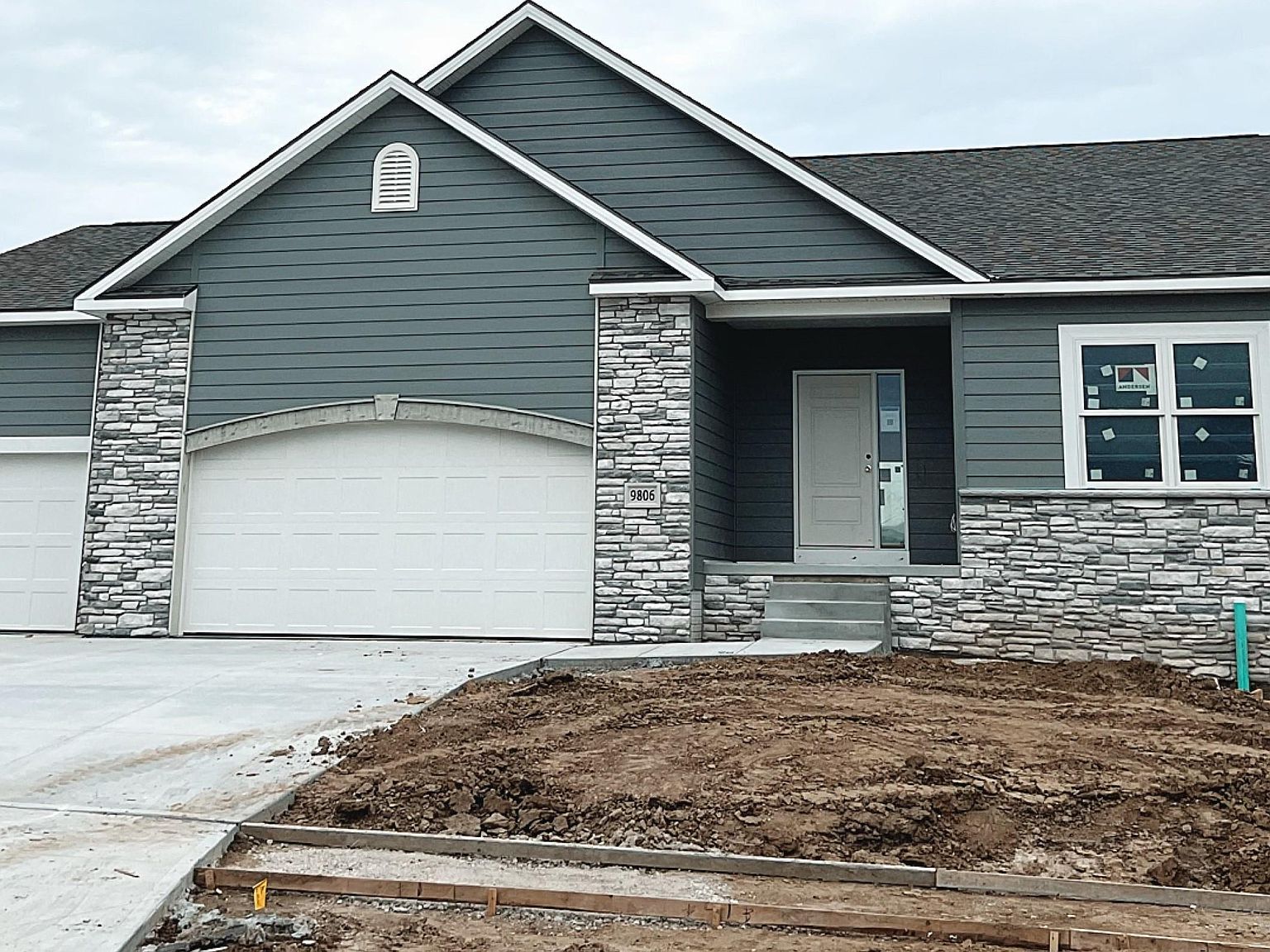 9806 Superior Dr, Papillion, NE 68046 | Zillow