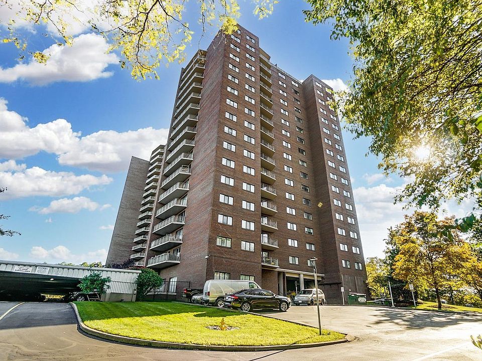 5300 Hamilton Ave UNIT 401, Cincinnati, OH 45224 | Zillow