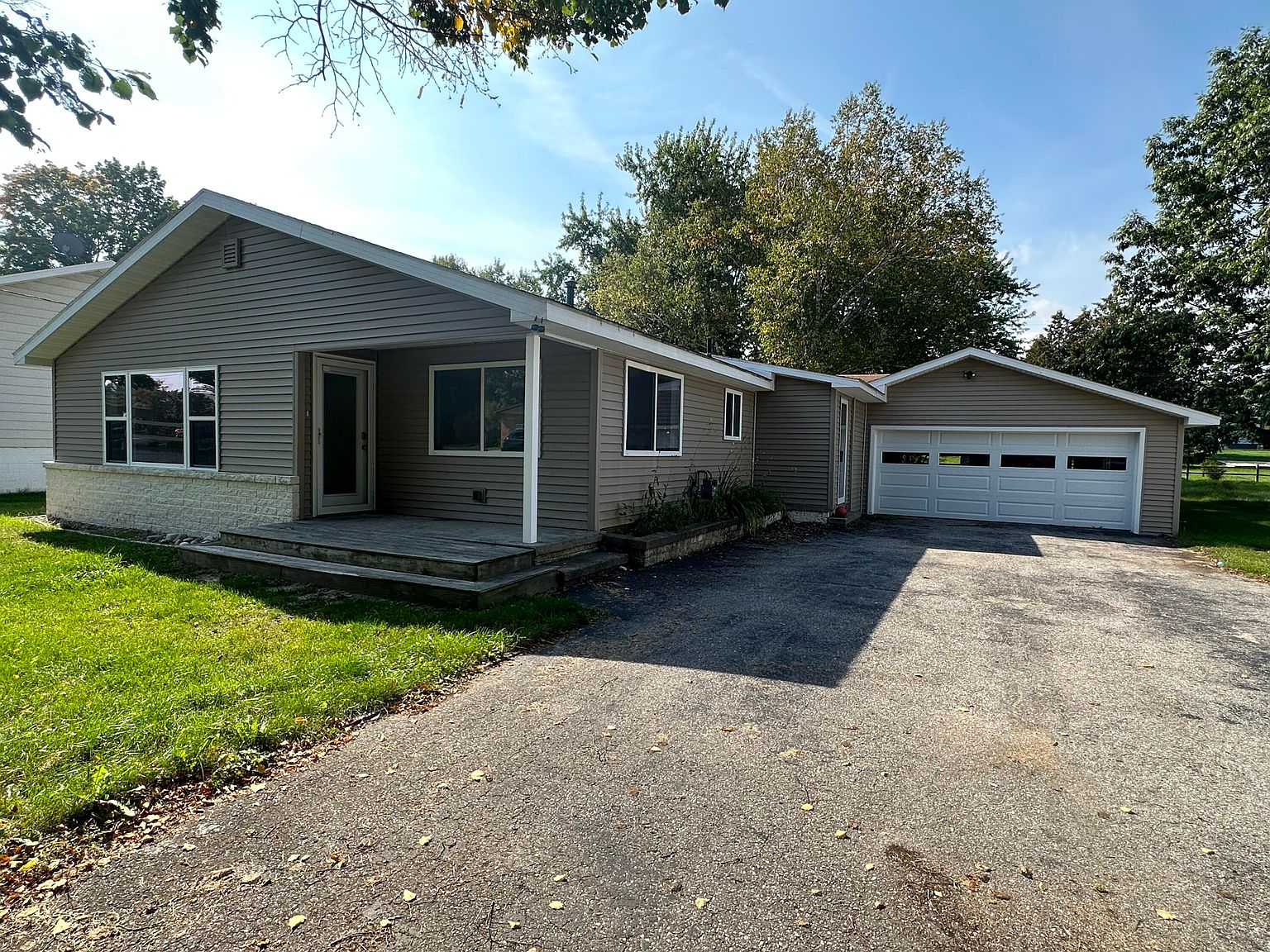 205 5th St, Harrisville, MI 48740 | Zillow