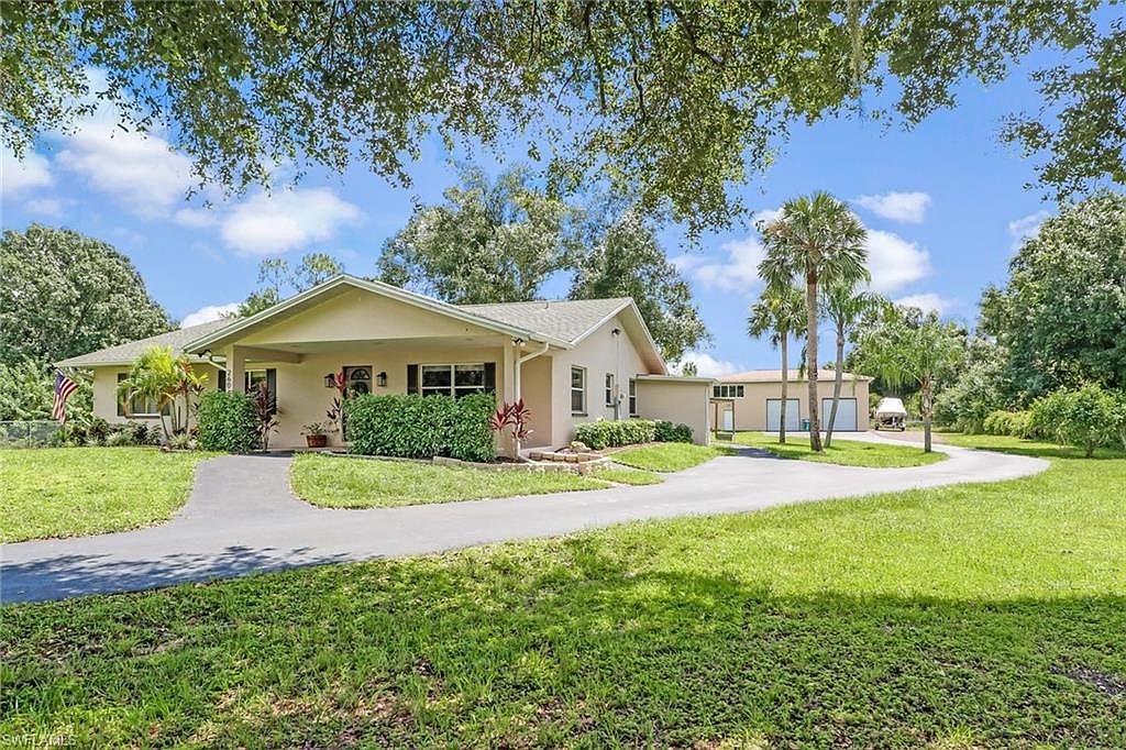 260 16th St NE, Naples, FL 34120 | Zillow