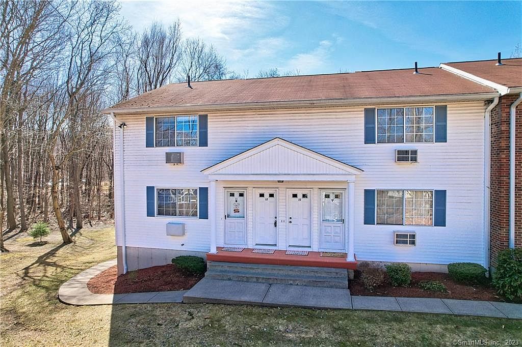 21 Lisa Court #10, Waterbury, CT 06704 | Zillow