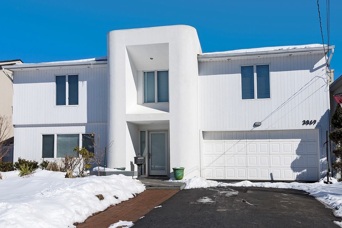 3069 Shore Dr, Merrick, NY 11566 | Zillow