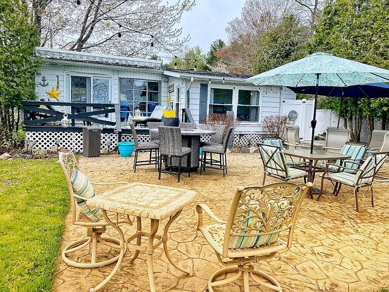 7828 Lake St, Palms, MI 48465 | Zillow