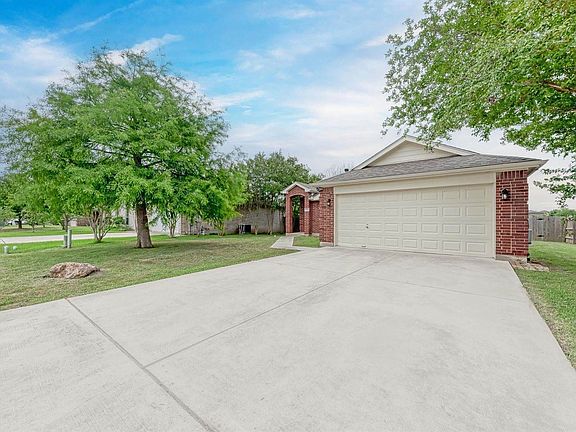 1506 Colton Ln, Lockhart, TX 78644 | Zillow