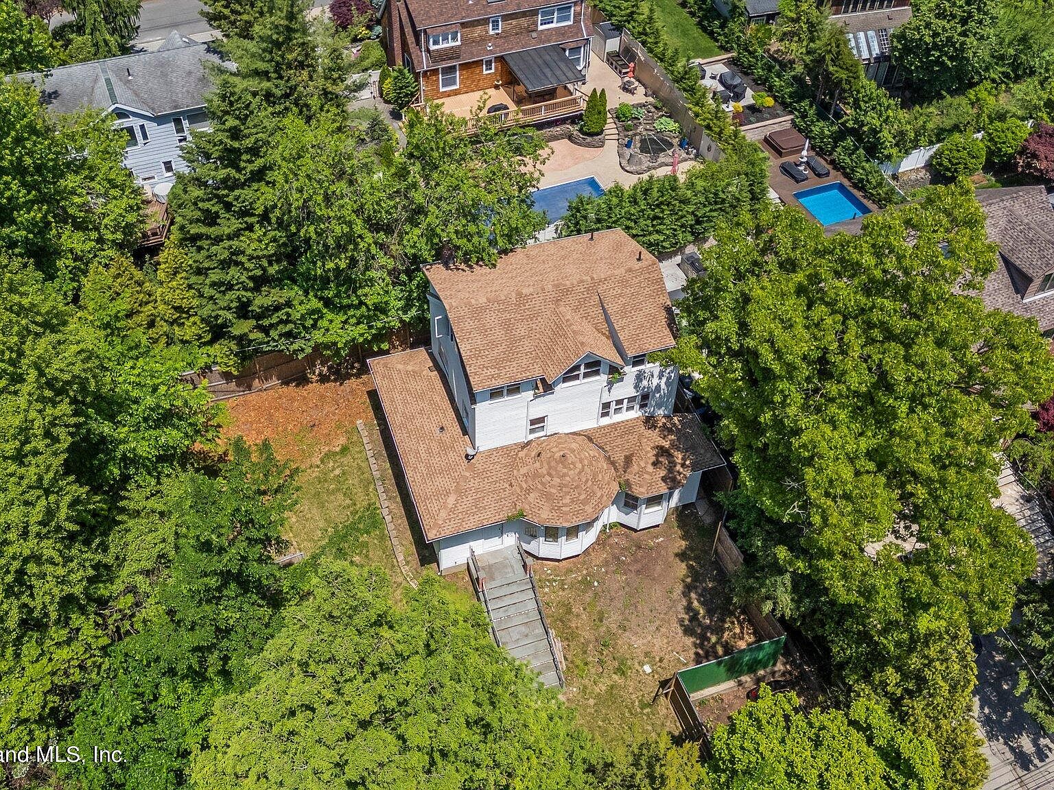 41 Manor Ct, Staten Island, NY 10306 | MLS #2402636 | Zillow