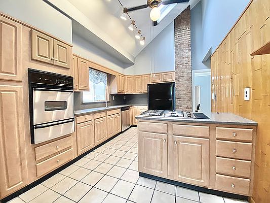 2319 Fish Ave #1, Bronx, NY 10469 | Zillow