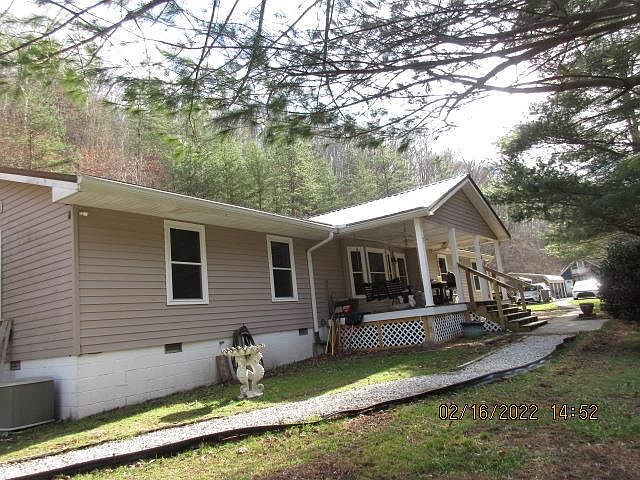 7745 Tomahawk Rd, Tomahawk, KY 41262 | Zillow