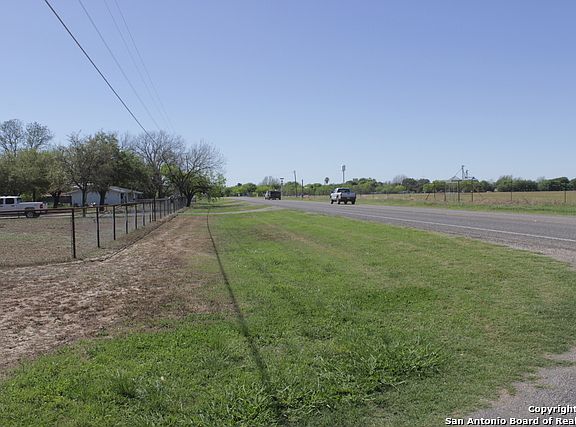 345 N CR 345, Knippa, TX 78870 | MLS #1761703 | Zillow