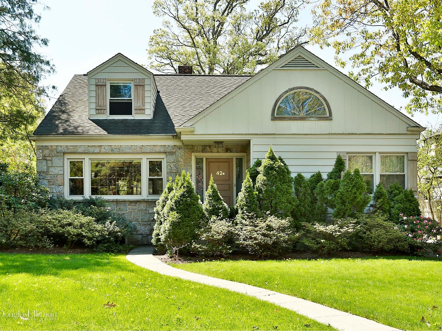 42 Lakeside Dr, New Rochelle, NY 10801 | Zillow