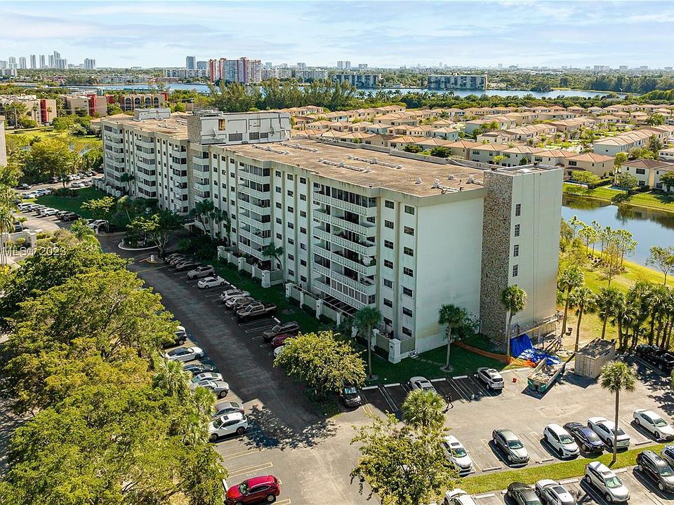 800 NE 195th St APT 110, Miami, FL 33179 | Zillow