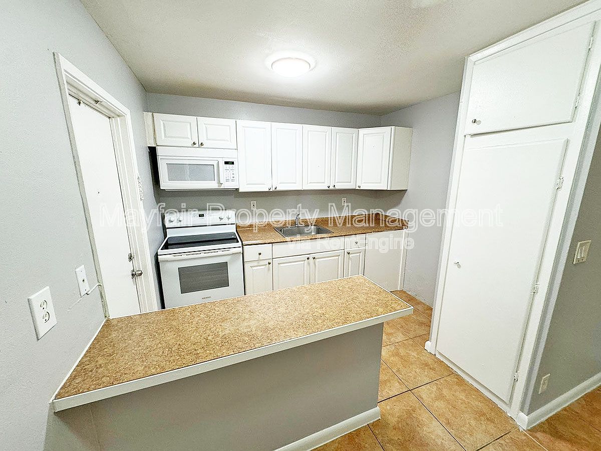 3741 SW 1st St #12, Fort Lauderdale, FL 33312 | Zillow