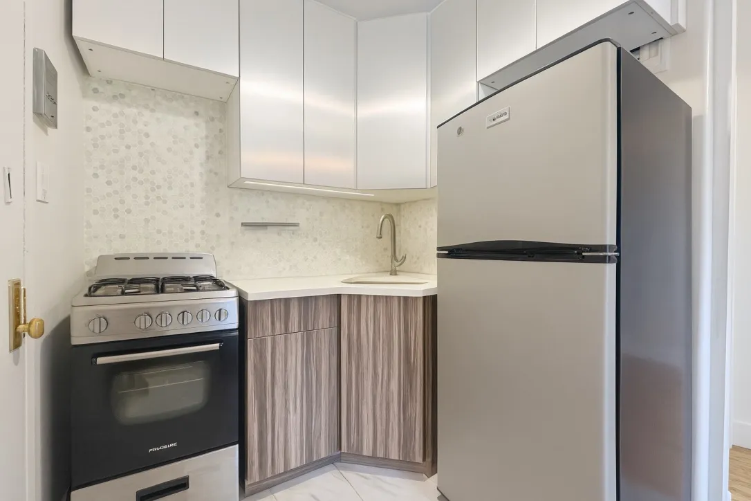330 Evergreen Avenue #2R in Bushwick, Brooklyn | StreetEasy