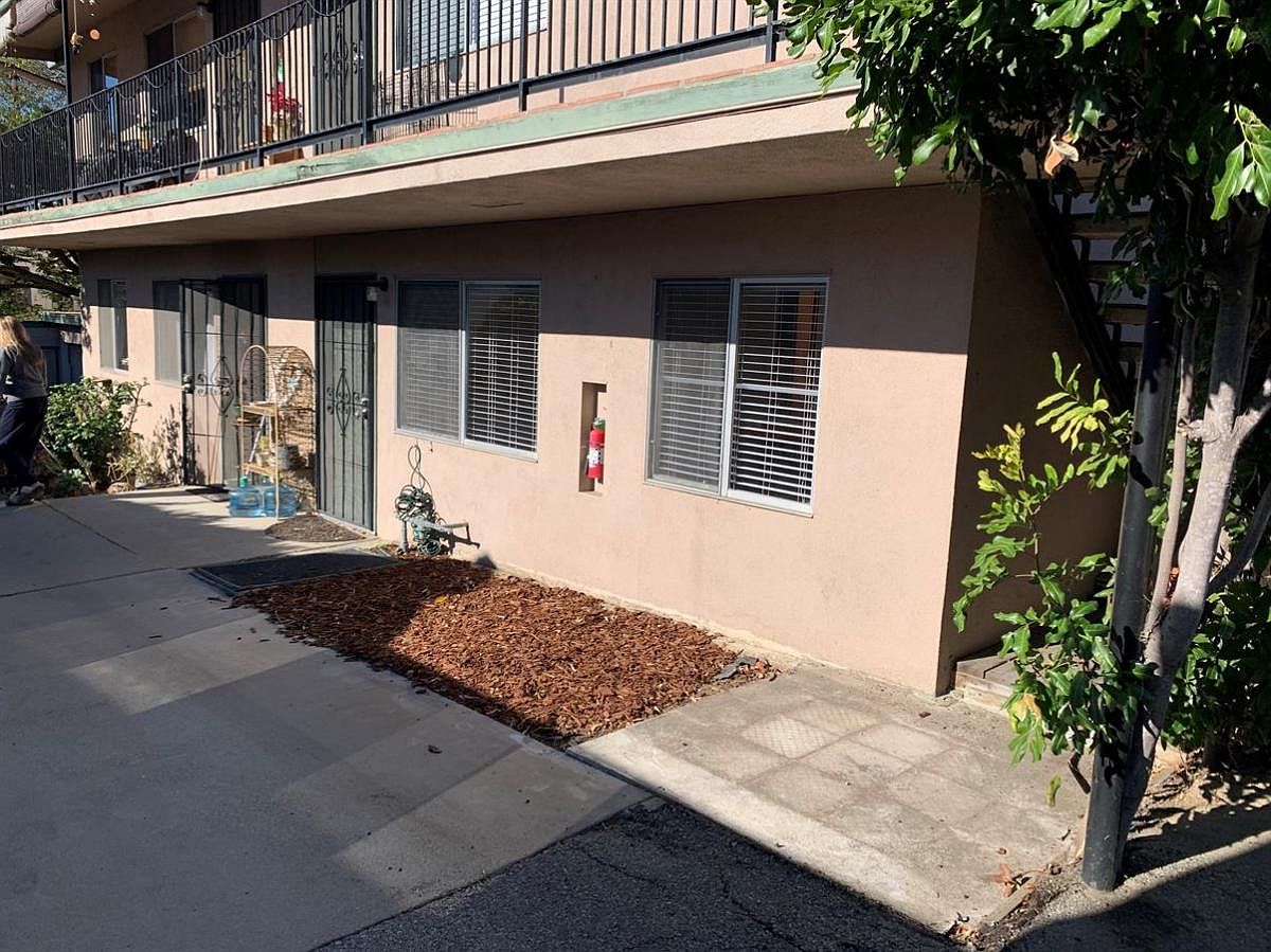 2013 Chapala St APT 1, Santa Barbara, CA 93105 | Zillow