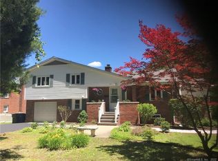 46 Tesiny Cir, Bridgeport, CT 06606 | Zillow