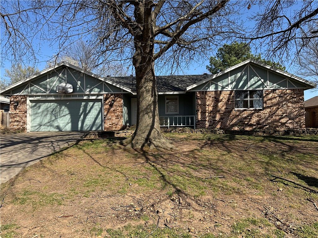 2707 S 44th St, Springdale, AR 72762 | Zillow