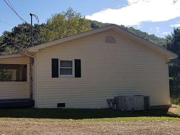 334 Little Elk Hode Rd, Warfield, KY 41267 | Zillow