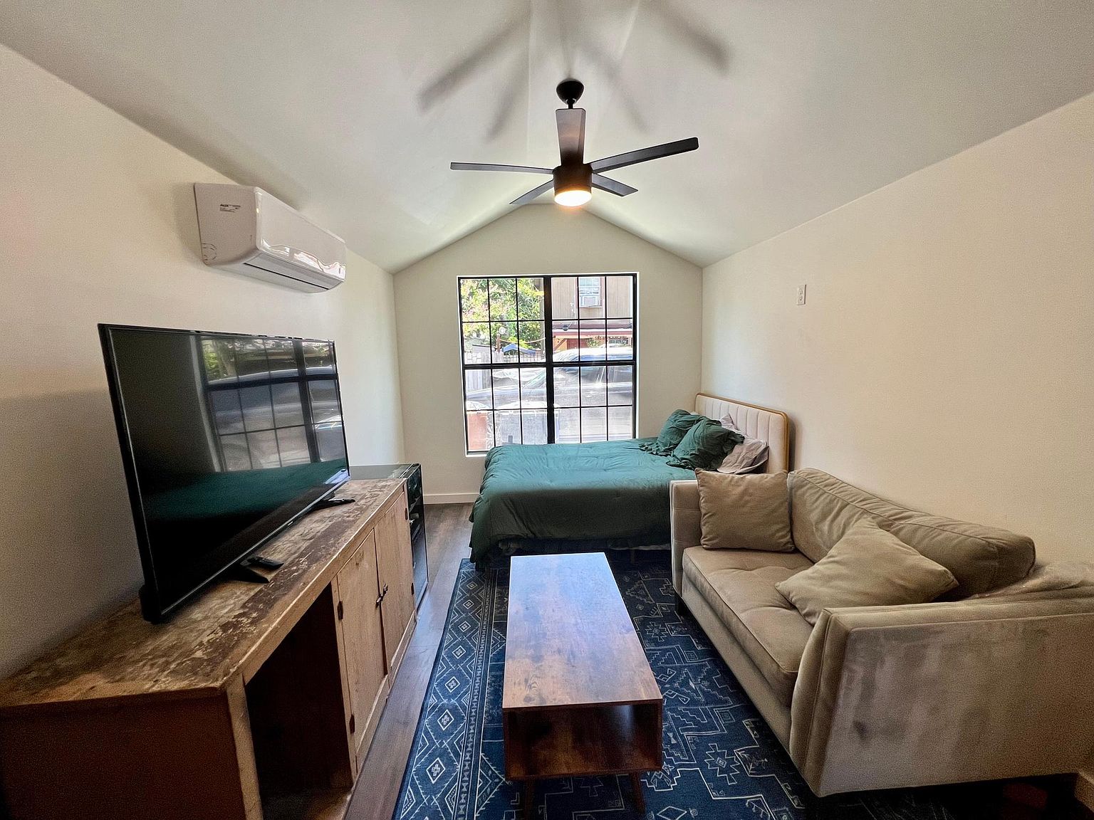 2326 Santa Rita St, Austin, TX 78702 | Zillow