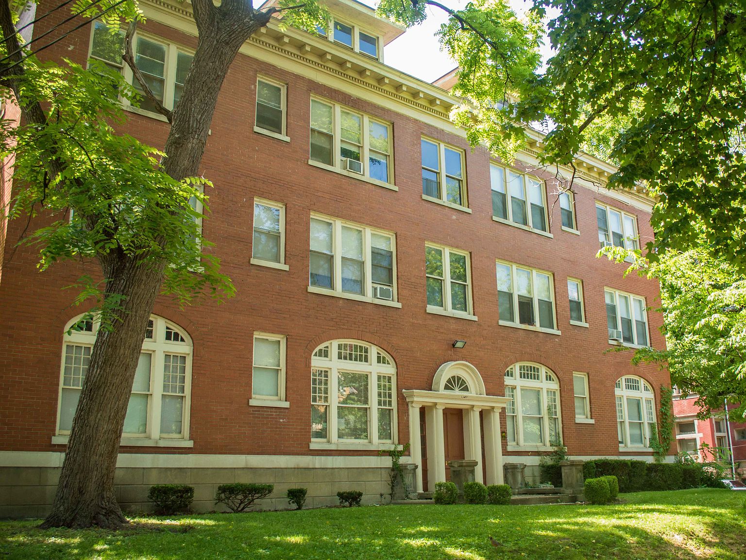 1340 S 3rd St APT 214, Louisville, KY 40208 | Zillow