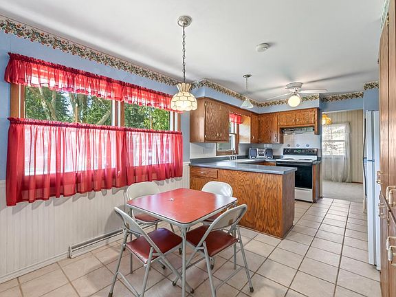 161 Wolf DRIVE, Dousman, WI 53118 | MLS #1850235 | Zillow