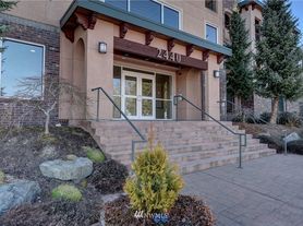 Allenmore East Condominiums - Tacoma, WA | Zillow