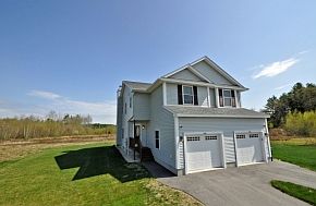 104 Trinity Cir, Rochester, NH 03839 | Zillow