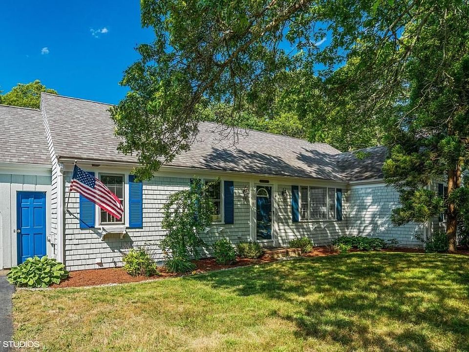 14 Gorham Ln, Barnstable, MA 02630 | Zillow
