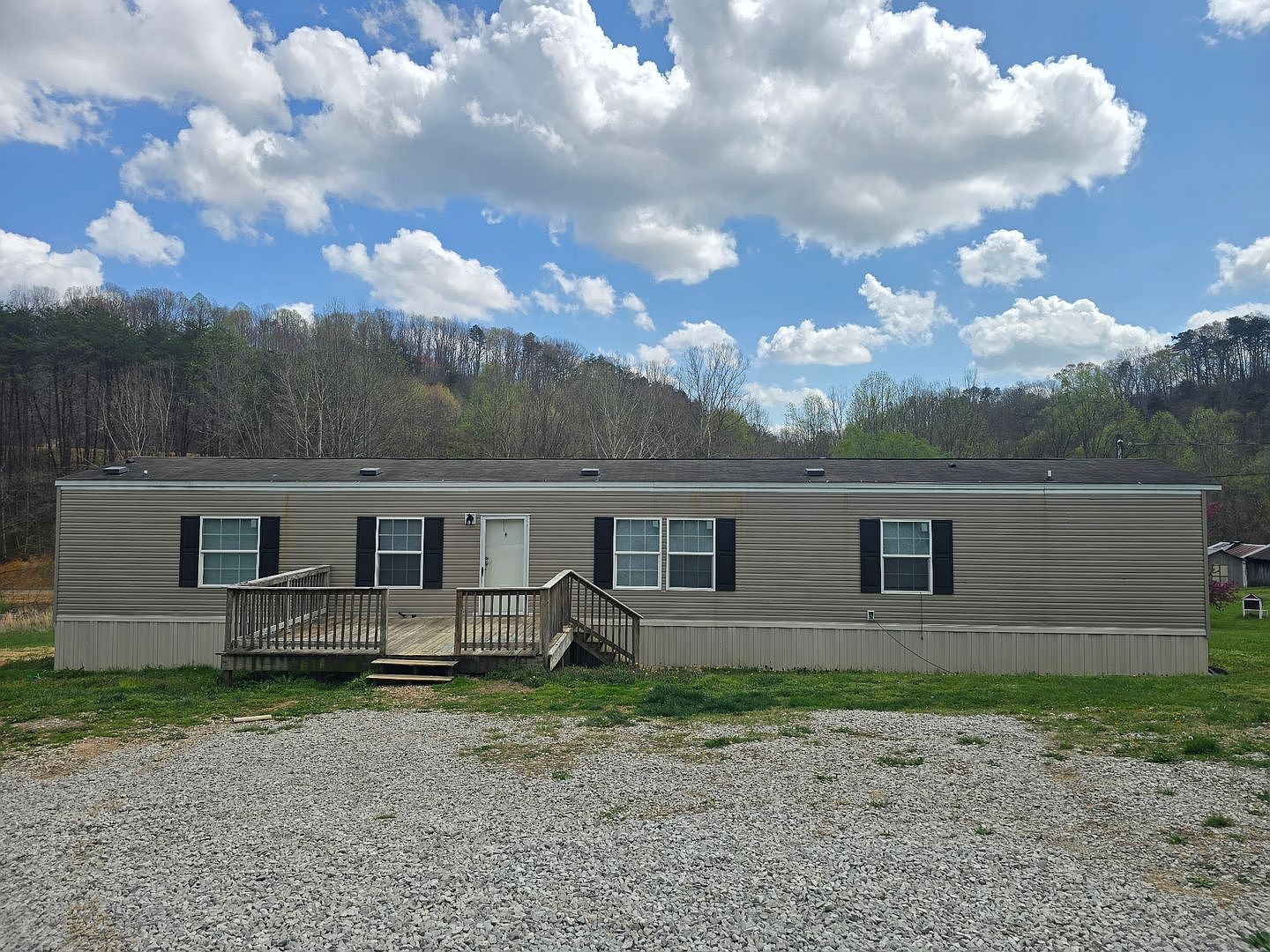 4951 Hickory Valley Rd, Heiskell, TN 37754 | Zillow
