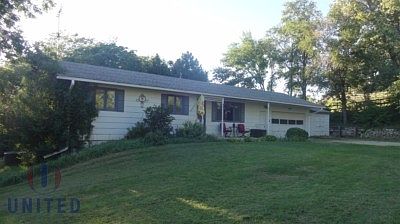 33161 Hedge Ave, Sioux City, IA 51108 | Zillow