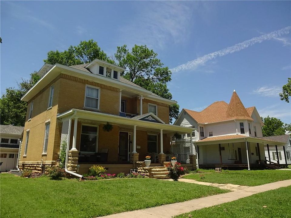 311 N 12th St, Independence, KS 67301 | Zillow