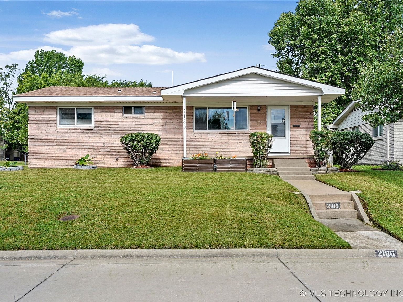 2186 S 76th East Pl, Tulsa, OK 74129 | Zillow