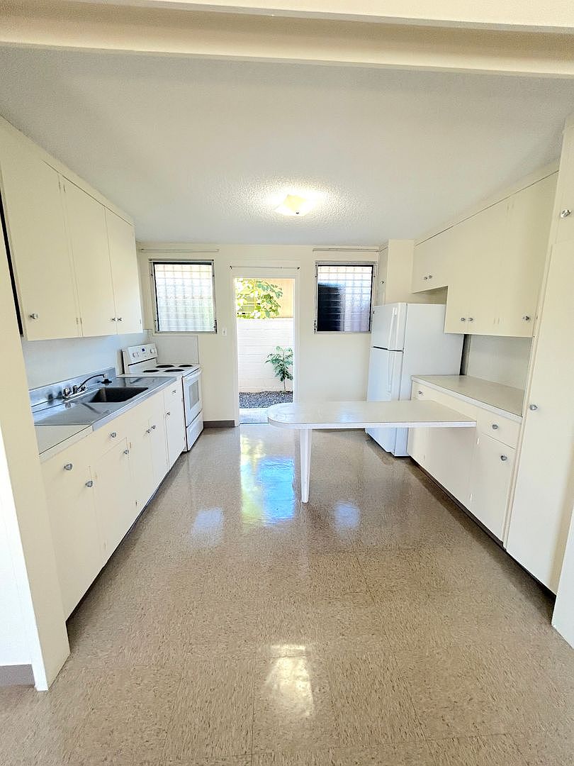 2133 Citron St APT 2, Honolulu, HI 96826 | Zillow