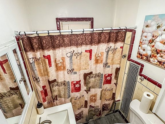 6702 3rd Ave, Los Angeles, CA 90043 | MLS #PW23027640 | Zillow