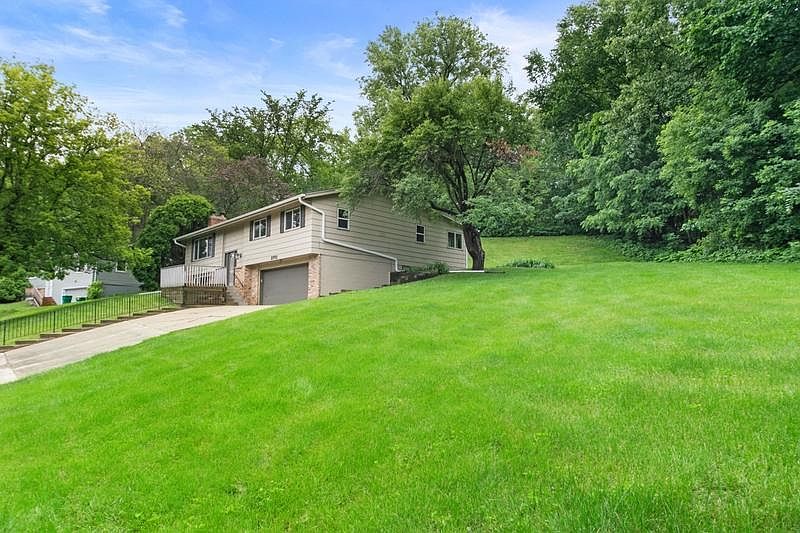 2701 Brookview Dr, Burnsville, MN 55337 | Zillow