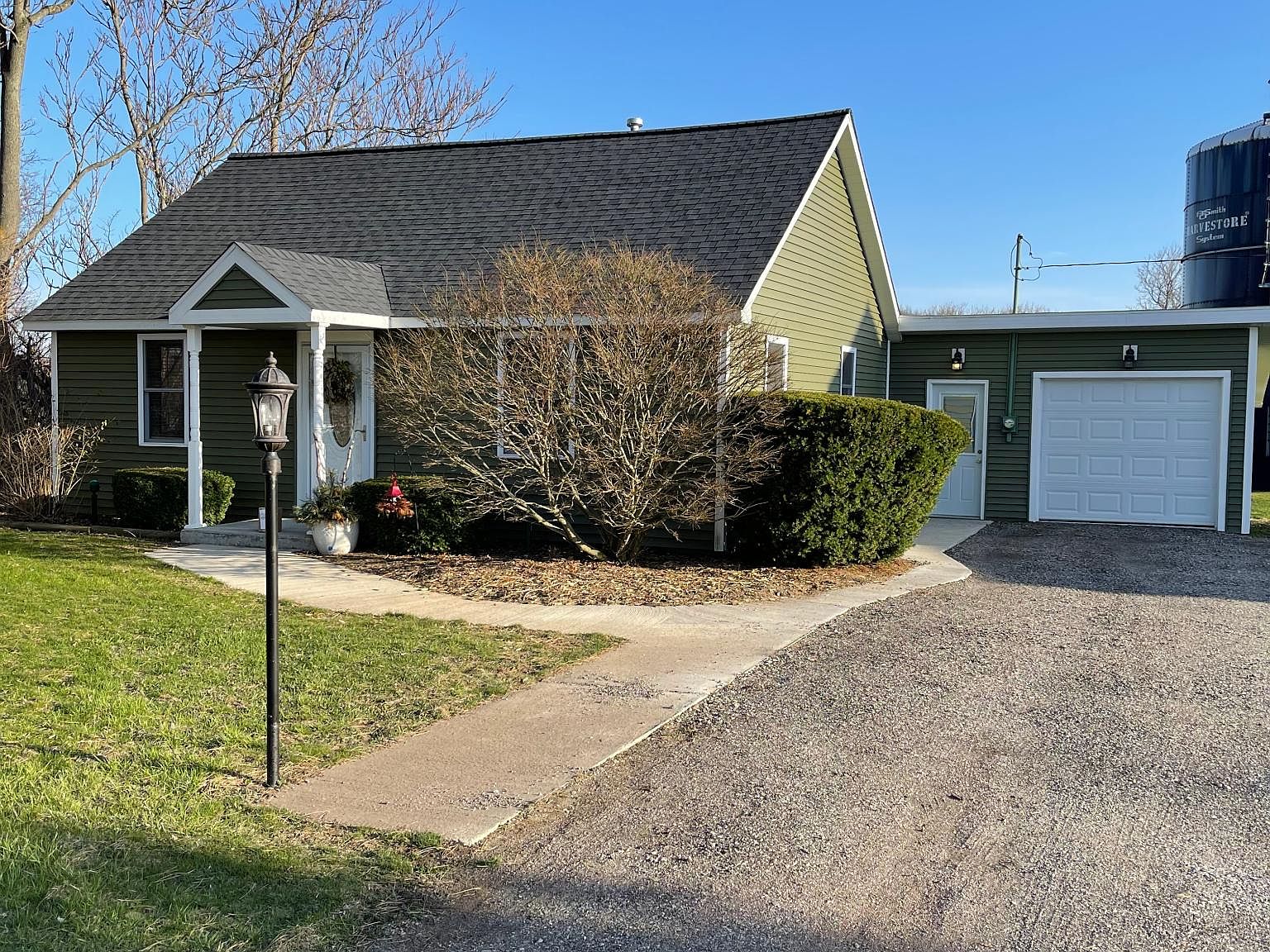 4373 W Locke Rd, Perry, MI 48872 | Zillow