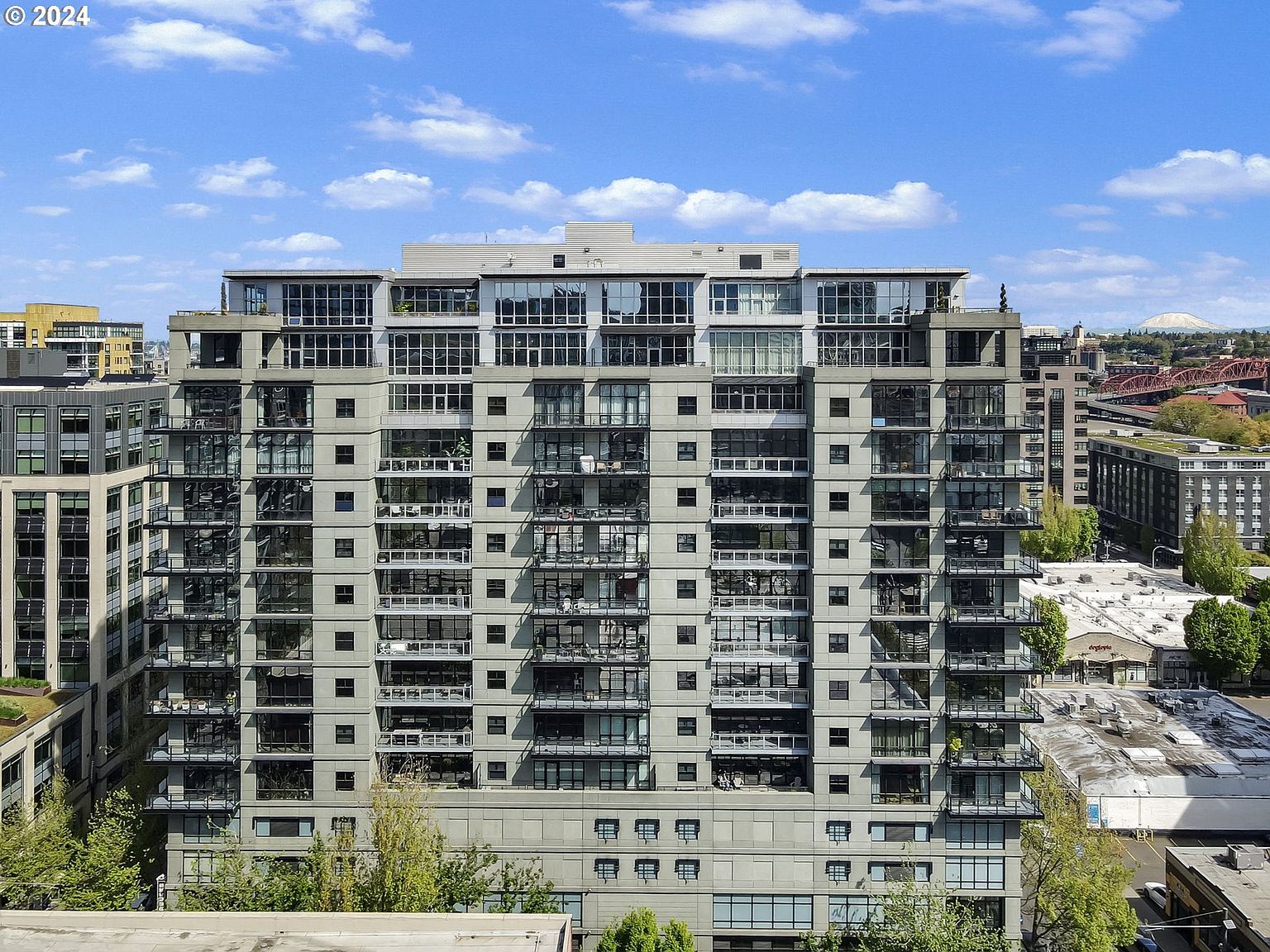 1025 NW Couch St UNIT 520, Portland, OR 97209 | Zillow