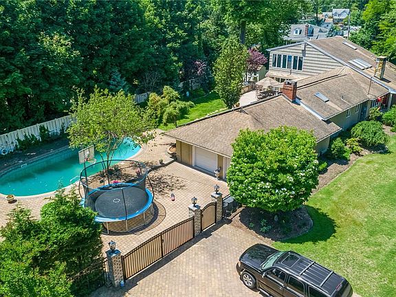 6 Cambridge Dr, Smithtown, NY 11787 | MLS #3412690 | Zillow