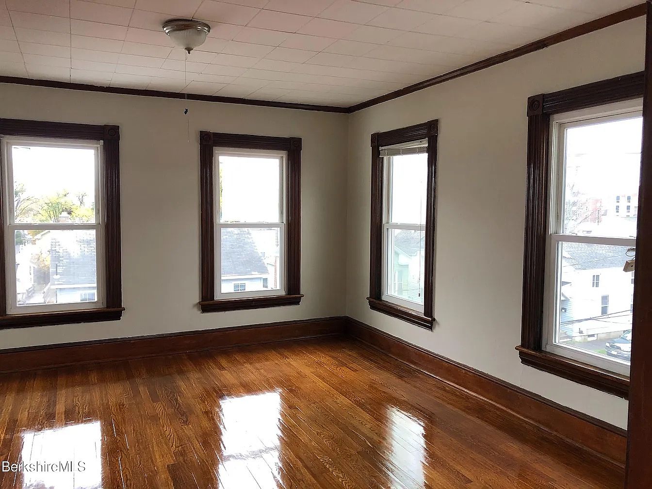 75-77 2nd St FLOOR 77-2, Pittsfield, MA 01201 | Zillow