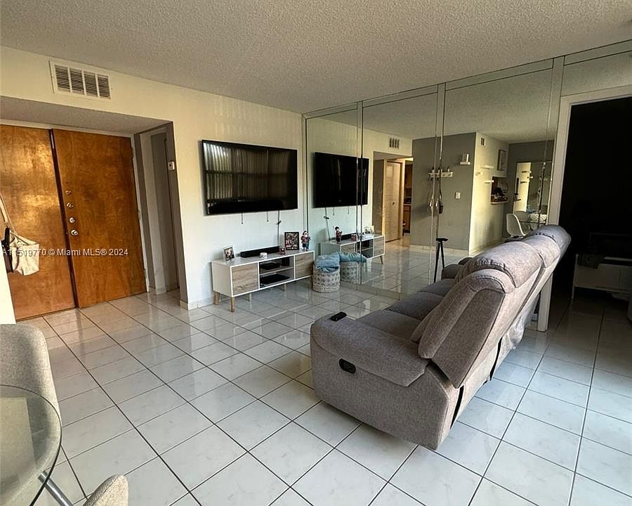 11800 SW 18th St Miami FL | Zillow