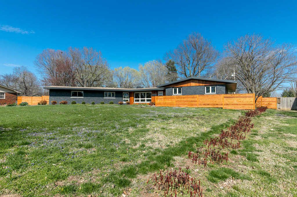 2104 S Cedarbrook Ave, Springfield, MO 65804 | Zillow