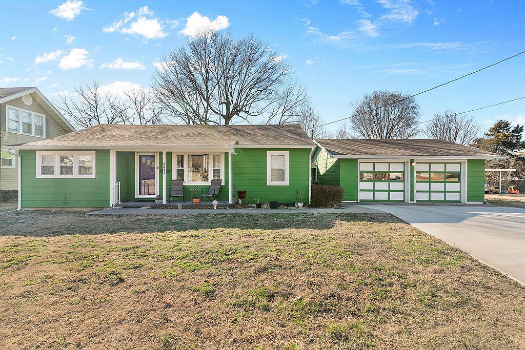 2437 N Fremont Avenue, Springfield, MO 65803 | Zillow