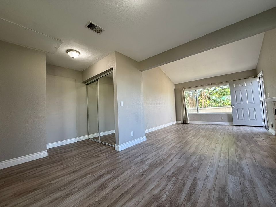 2806 Cazadero Dr Carlsbad CA | Zillow