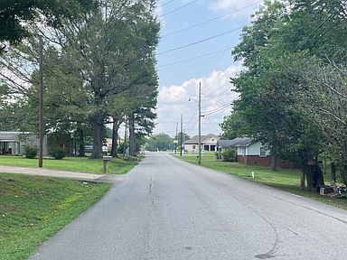 109 S General Collins Dr, Booneville, MS 38829 | Zillow